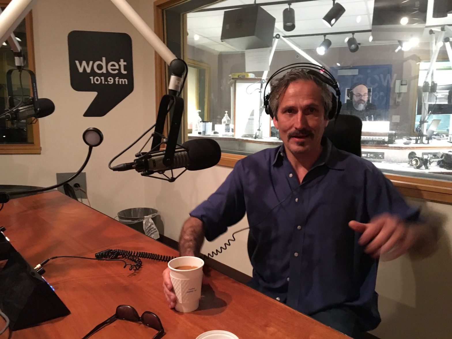 Detroit's Charlie LeDuff Talks Writing, L Brooks Patterson, and "A Choo ...