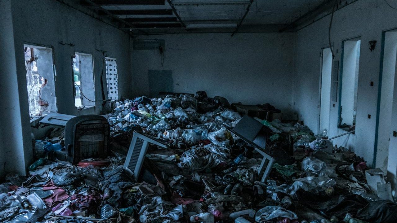 Social worker holds event to help people understand hoarding - WDET 101 ...